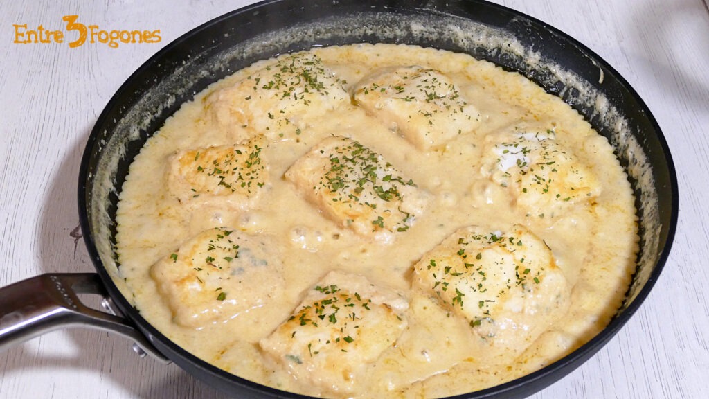 Lomos de Bacalao en Salsa Blanca
