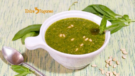 Pesto de Albahaca Casero