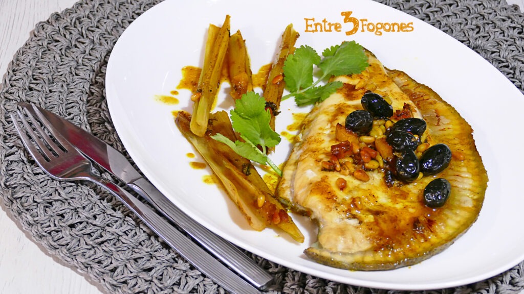 Rodaballo al Horno con Apio y Aceitunas Negras