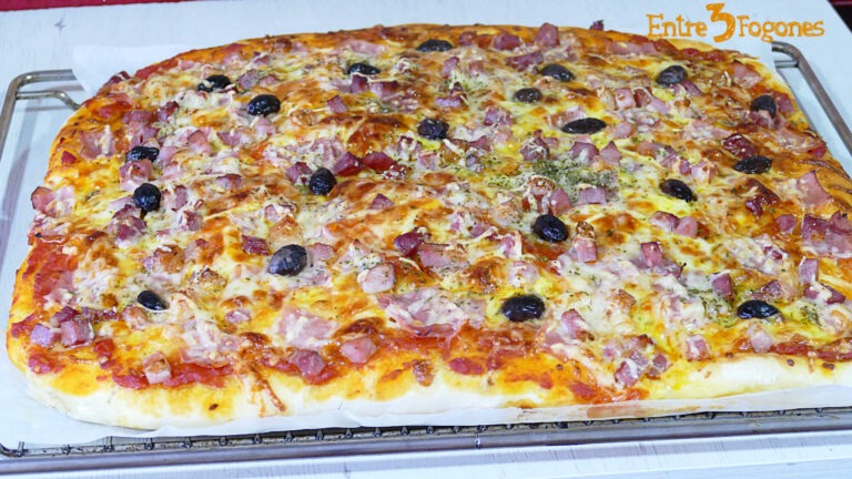 Pizza Familiar Casera de Jamón York y Bacon